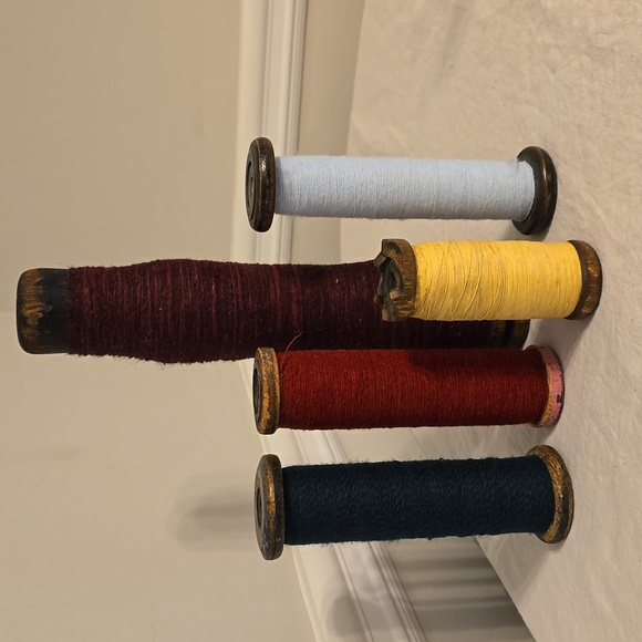 Other | 5 Vintage Wood Spools With Various Thread Colors Various Sizes ...